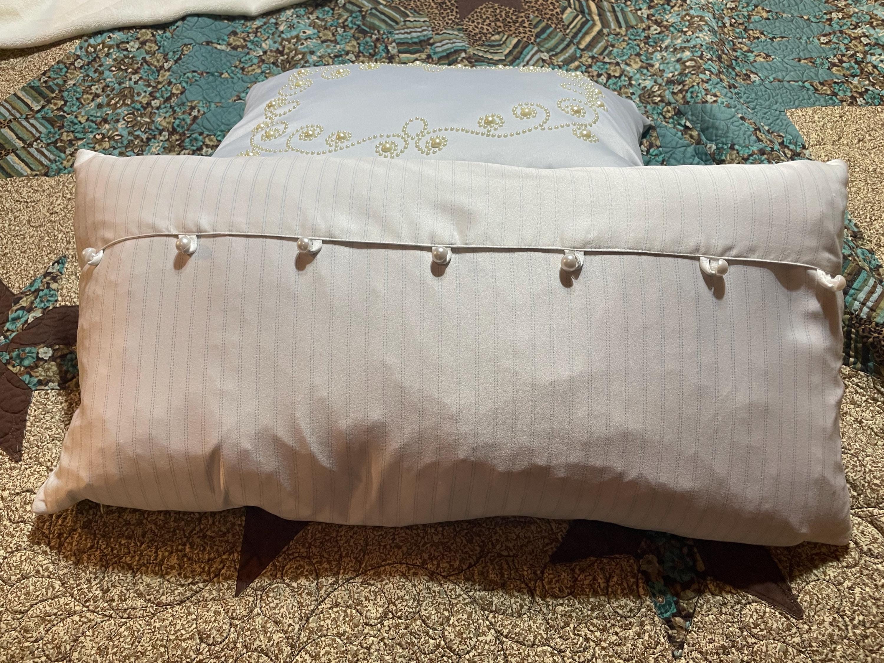 Luxurious Lenox French Perle Queen Bed Set. Comforter, Bed Skirt, Two ...
