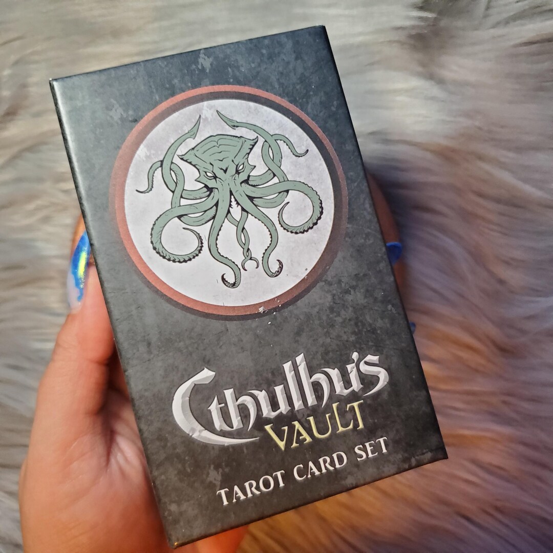 Cthulhu's Vault Tarot Card Set by Jacob Walker, 78 Card Tarot Deck With ...