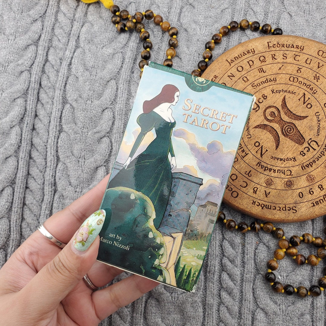 Secret Tarot by Marco Nizzoli, 78 Card Tarot Deck With Little White ...