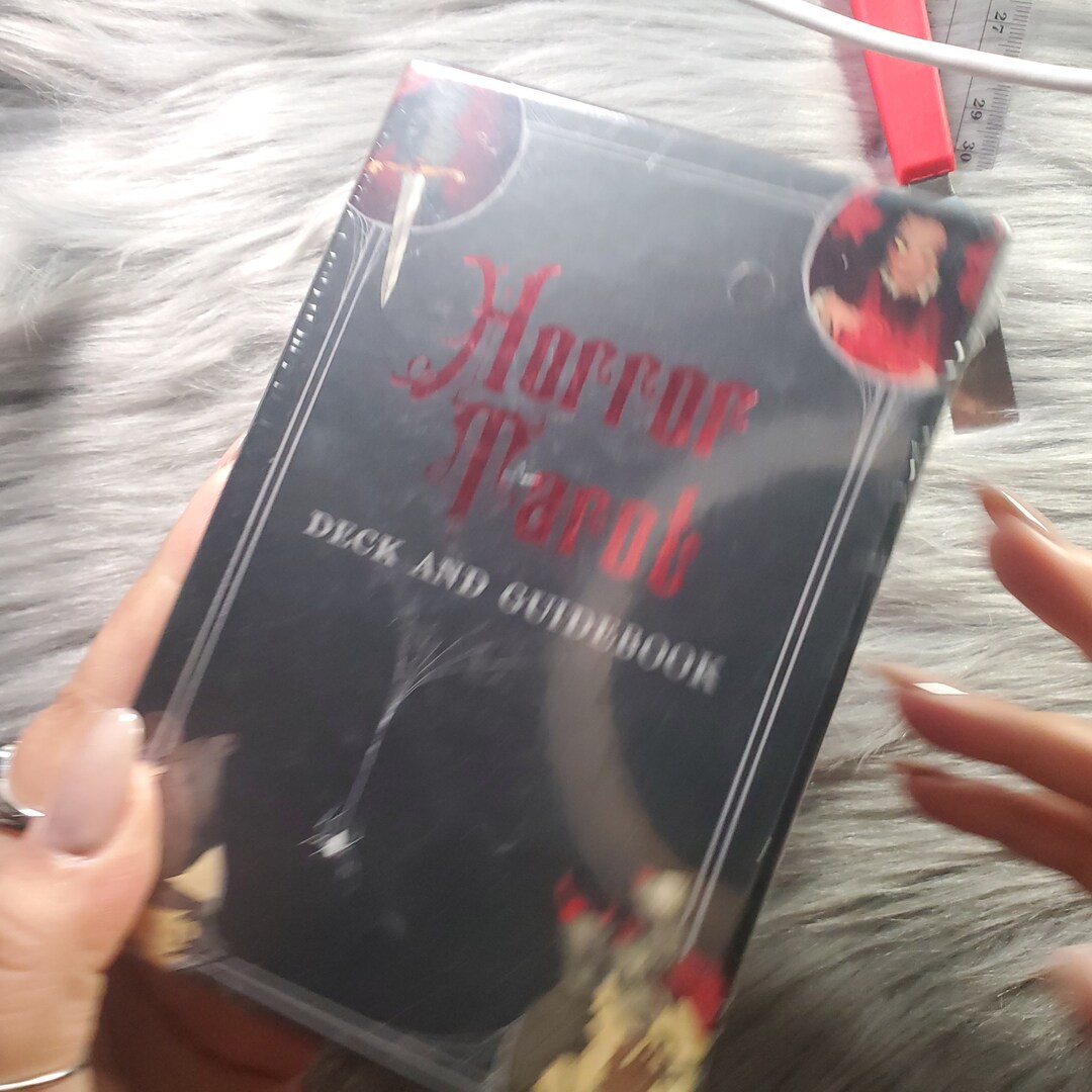 New: Horror Tarot Deck and Guidebook by Aria Gmitter and Minerva Siegel ...