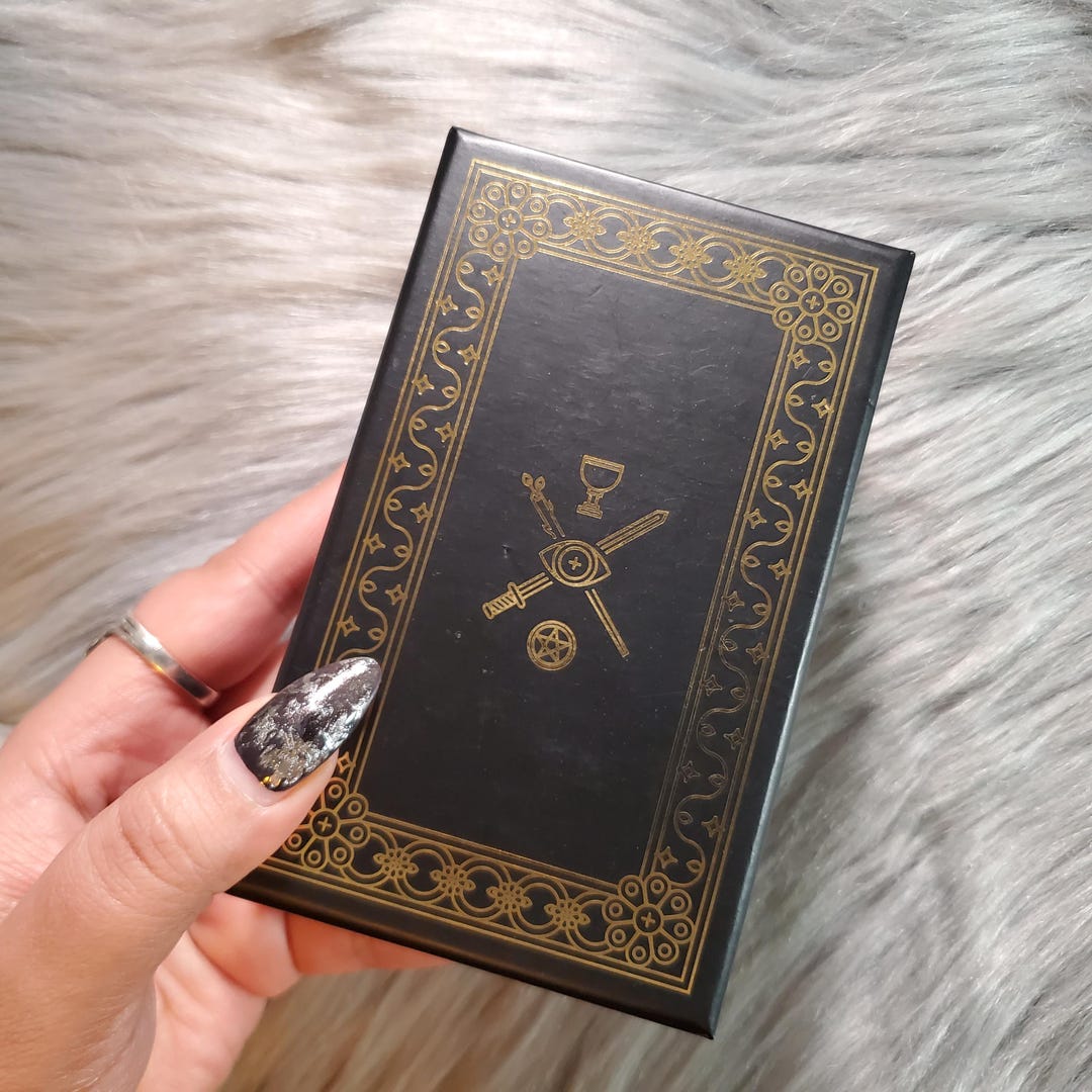 Golden Thread Tarot by Tina Gong, 78 Card Tarot Deck With Original Box ...