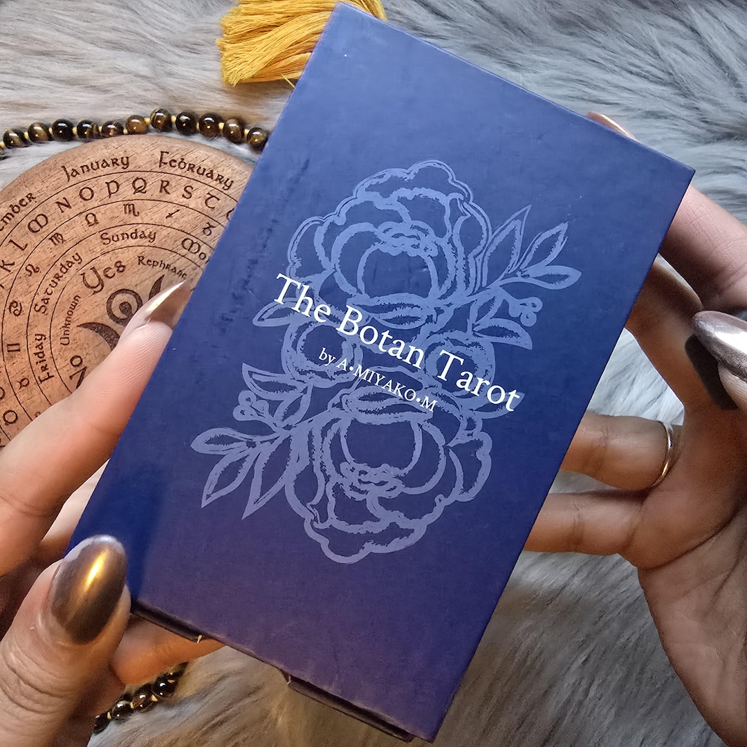The Botan Tarot by A.miyako.m, 78 Card Tarot Deck With Little White ...