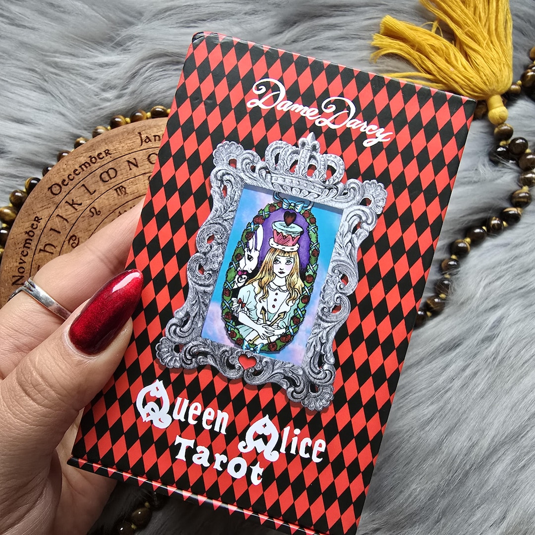 Dame Darcy Queen Alice Tarot, 78 Card Tarot Deck With Companion ...