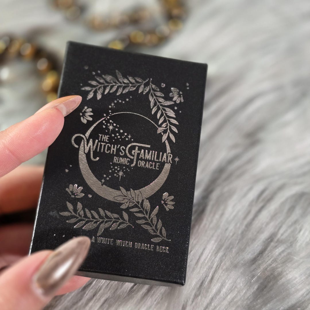 The Witch's Familiar Rumic Oracle A White Witch Oracle Deck, 24 Card ...
