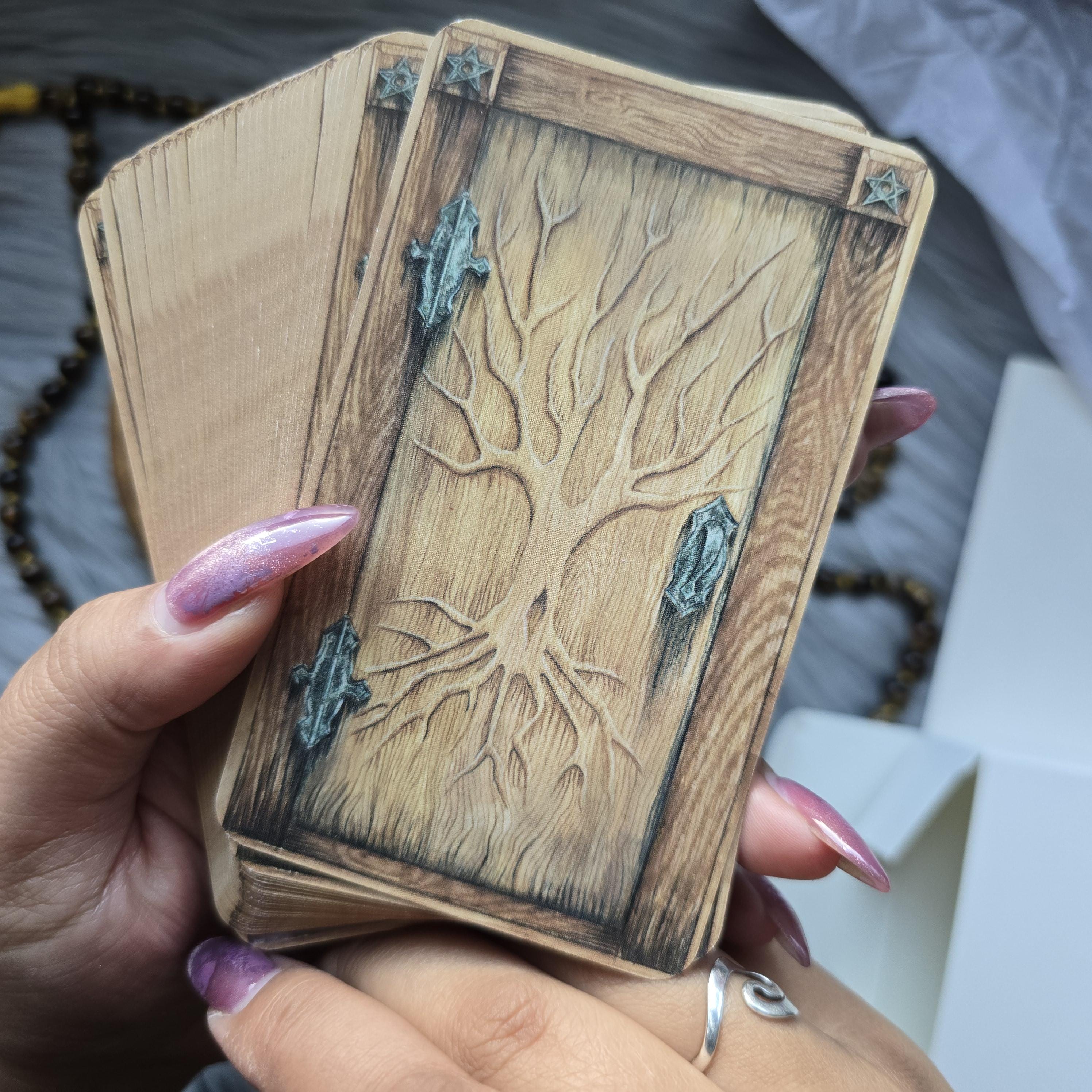 The Well Worn Path by Raven Grimassi and Stephanie Taylor, 40 Card ...