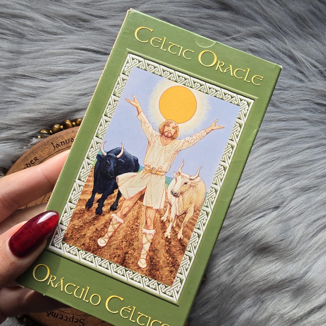 Celtic Oracle by Lo Scarabeo, 14 Card Deck With Little White Book and ...