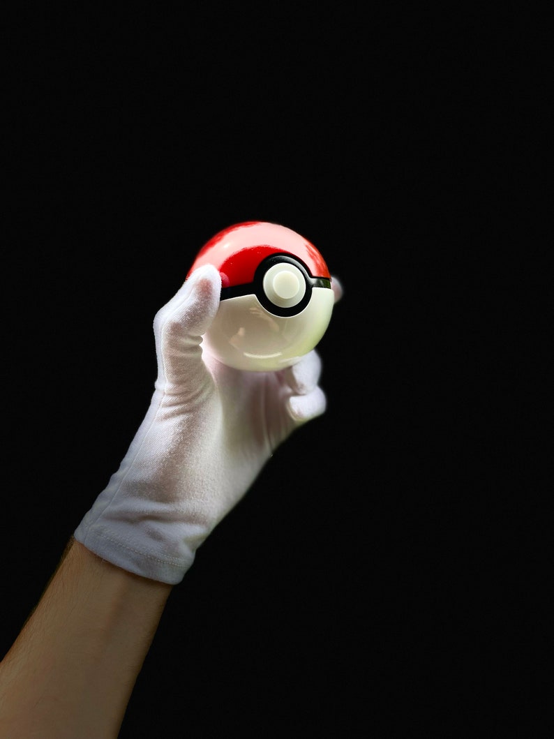 Pokesoul 2.0 - Pikachu - Real Life Pokeball Pokemon Replica - Light ...