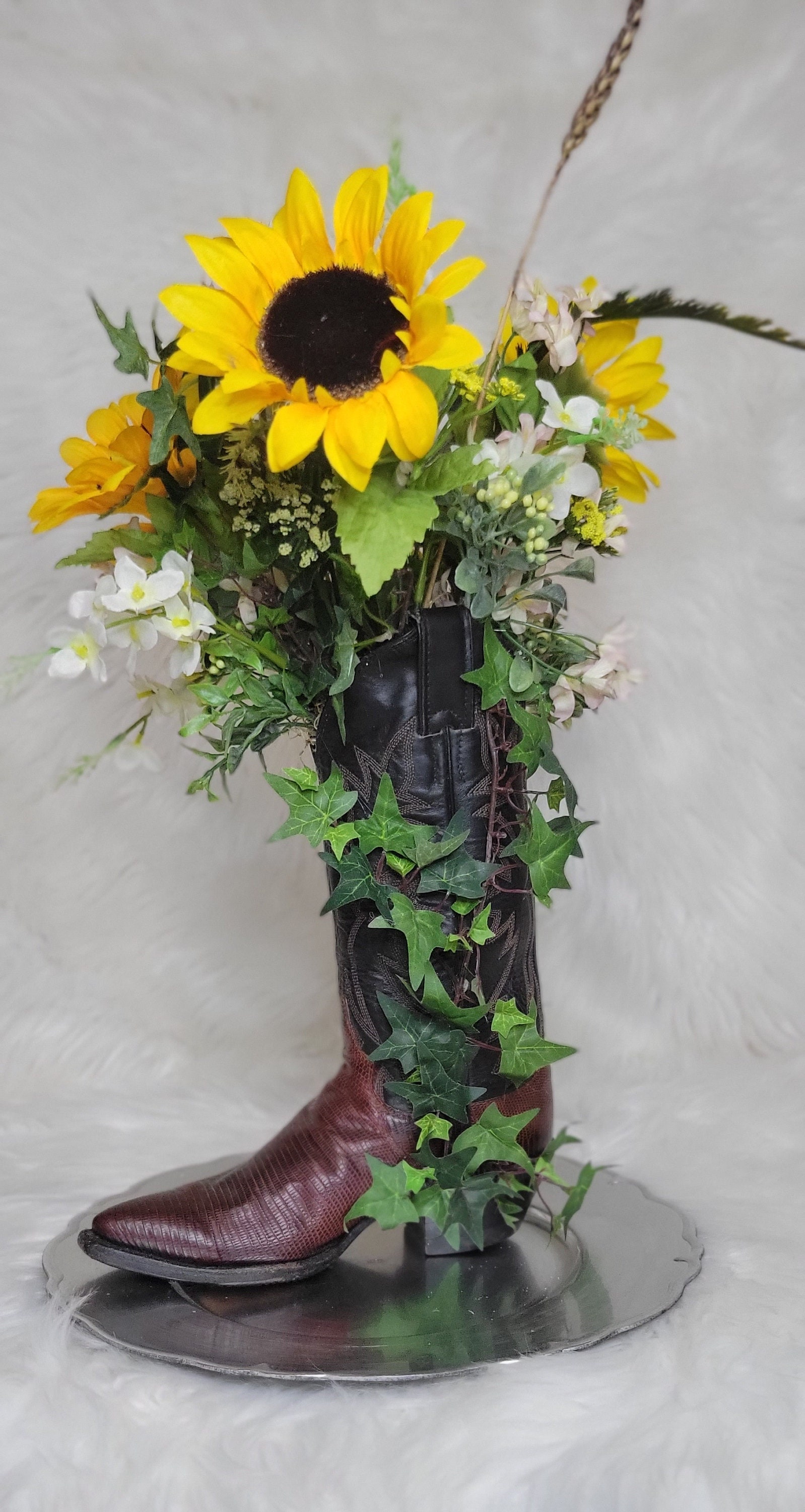 JUSTIN Cowboy Boot Flower Arrangement, Country Wedding, Centerpiece ...