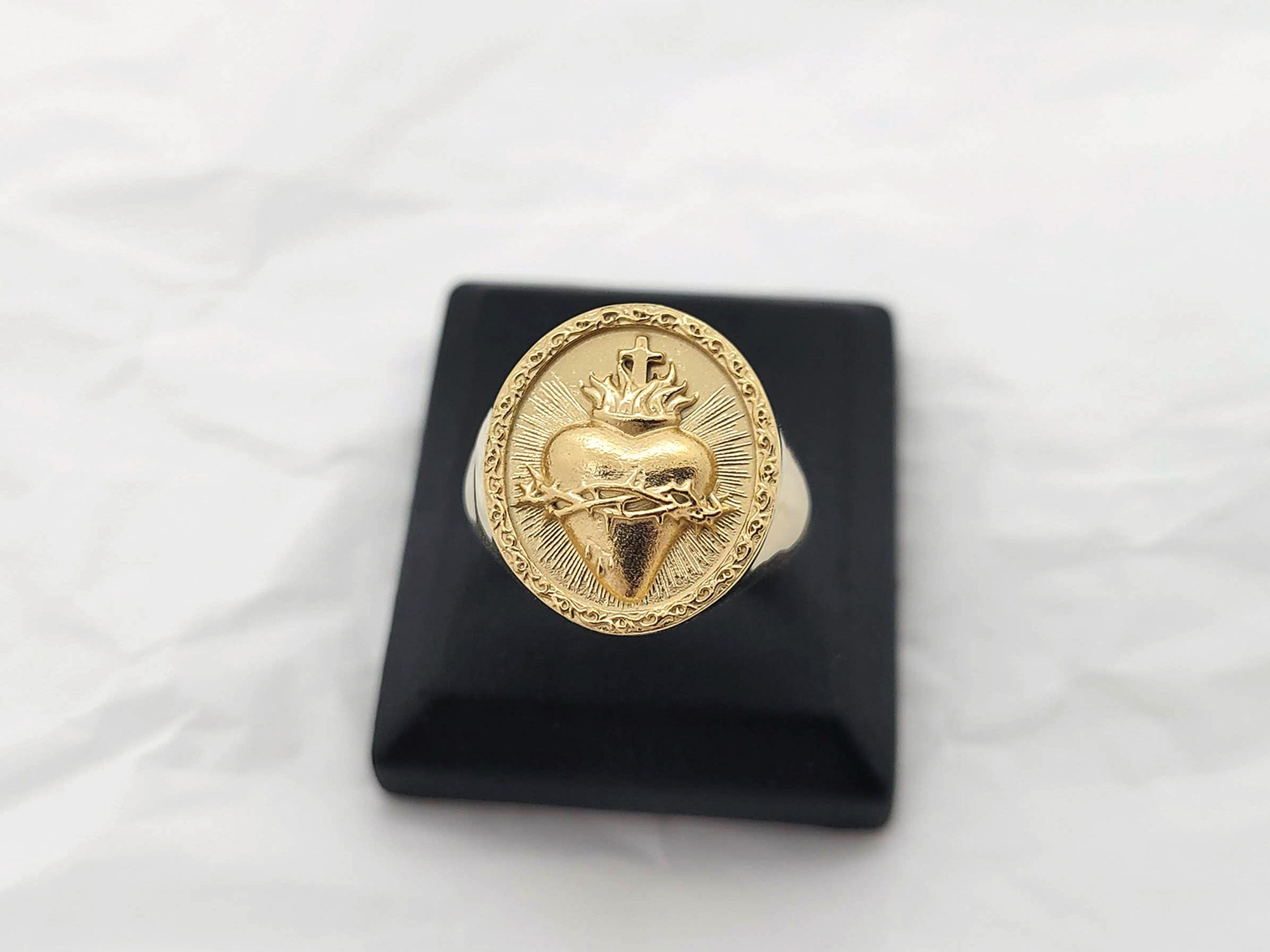 14k 18k Gold Sacred Heart of Jesus Ring Womens Mens Ring - Etsy
