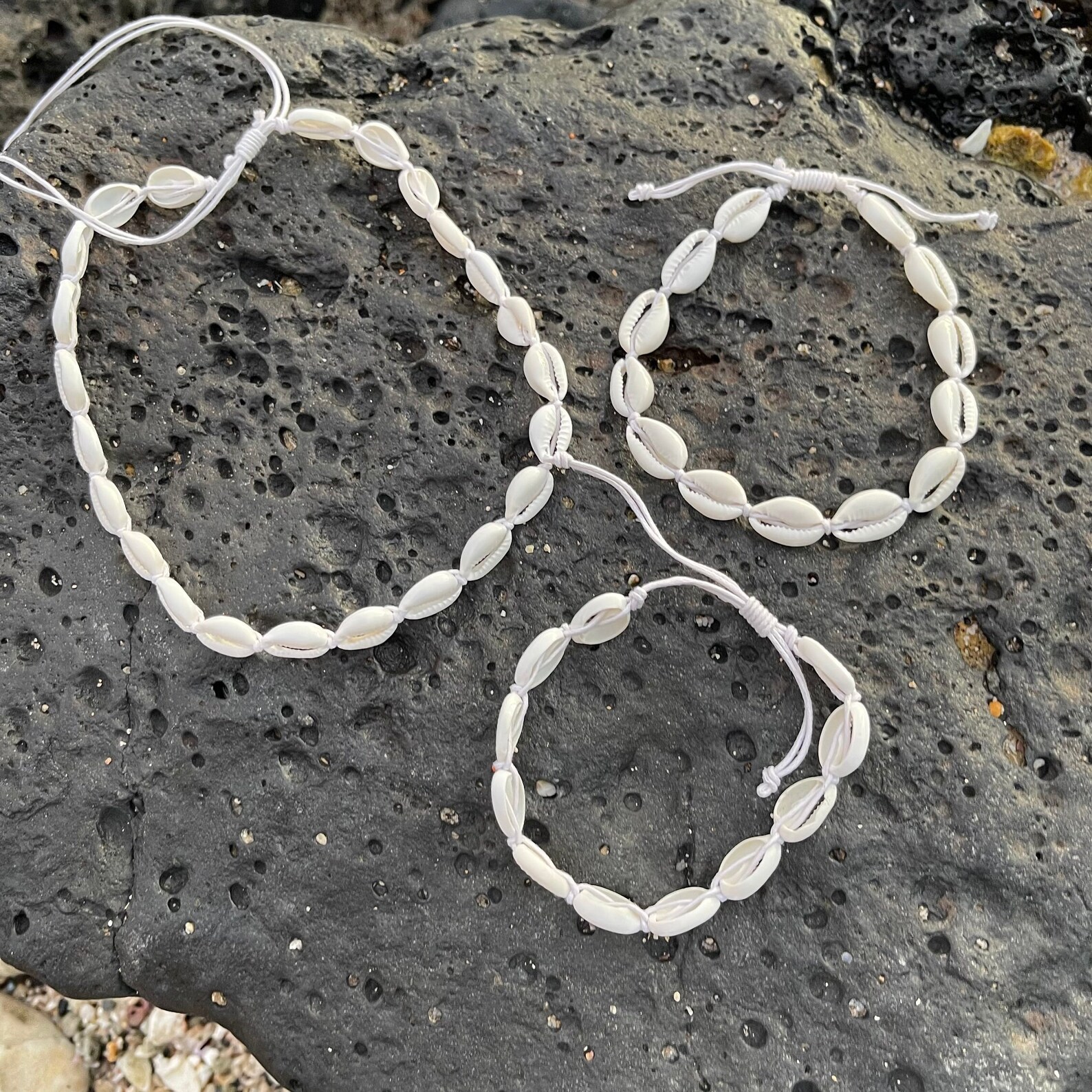 Da Hawaiian Store Cowrie Shell Choker Necklace or 3 Piece Set (choose ...
