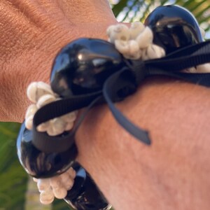 Da Hawaiian Store Kukui & Mongo Shell Stretch Bracelet (choose Color ...