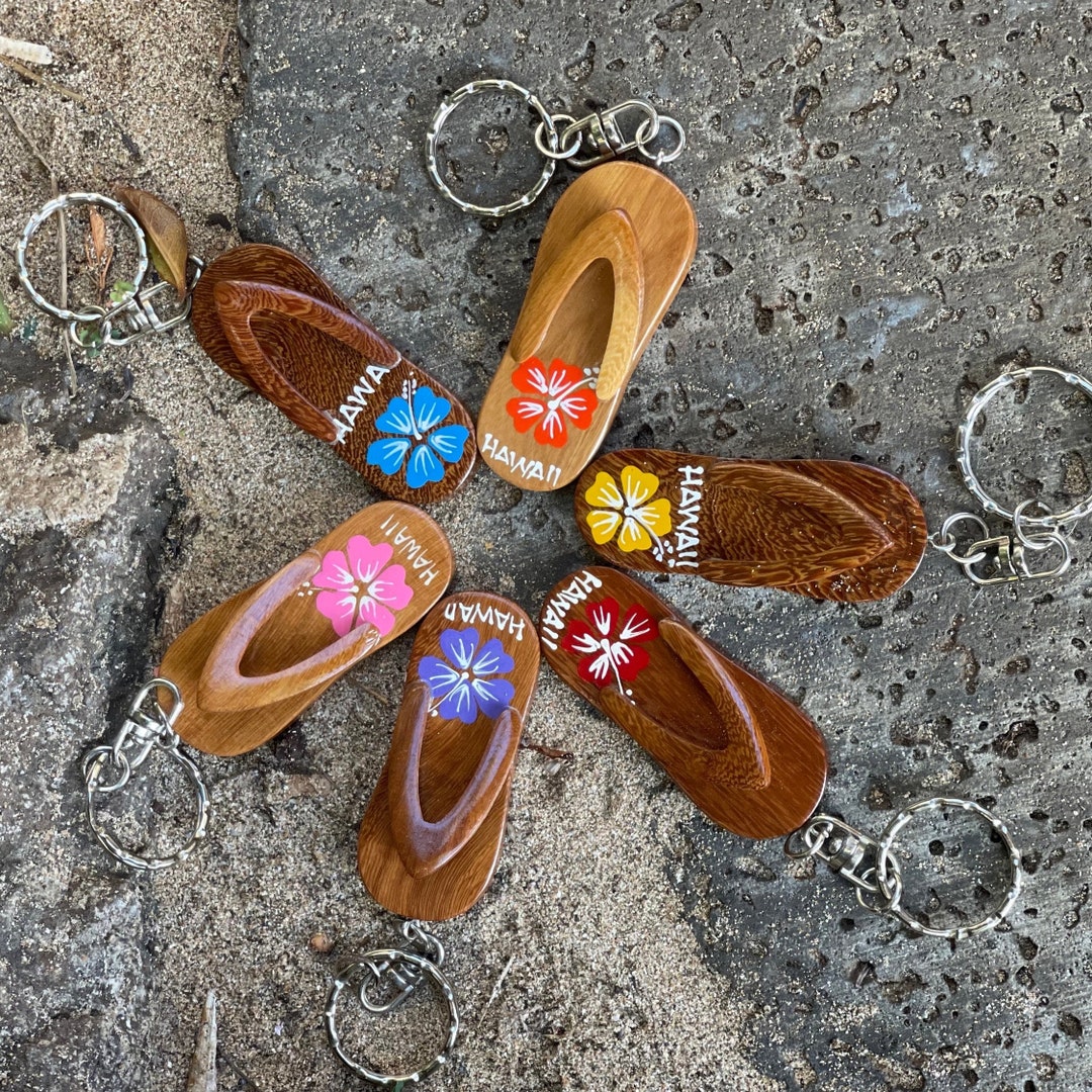 Da Hawaiian Store Wood Slipper Sandal Keychain With Handpainted Flower ...