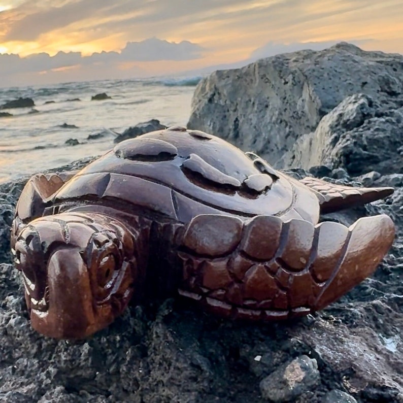 Da Hawaiian Store Hand-carved Wood Honu Turtle Featuring Maui and ...