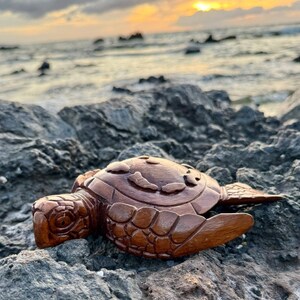 Da Hawaiian Store Hand-carved Wood Honu Turtle Featuring Maui and ...