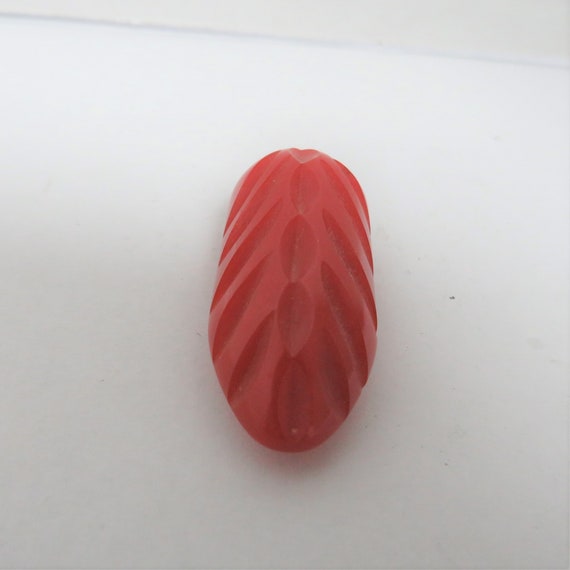 vintage carved cherry red - Gem