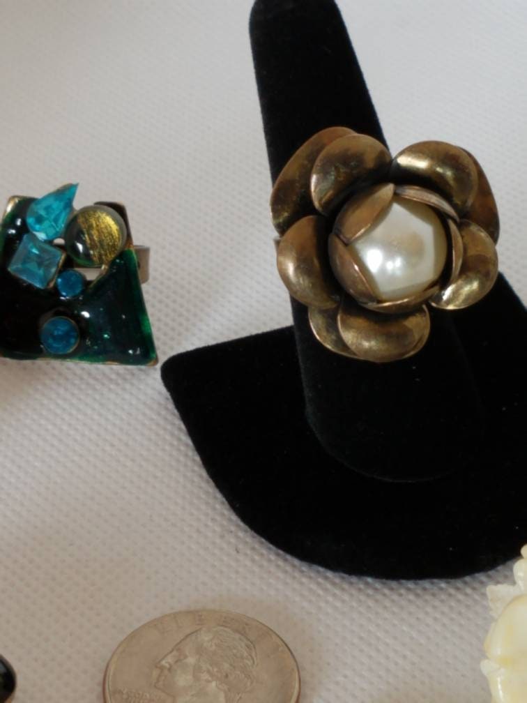 8 Vintage Rings Various Sizes Some Adjustable Stretch Chain Floral Art ...