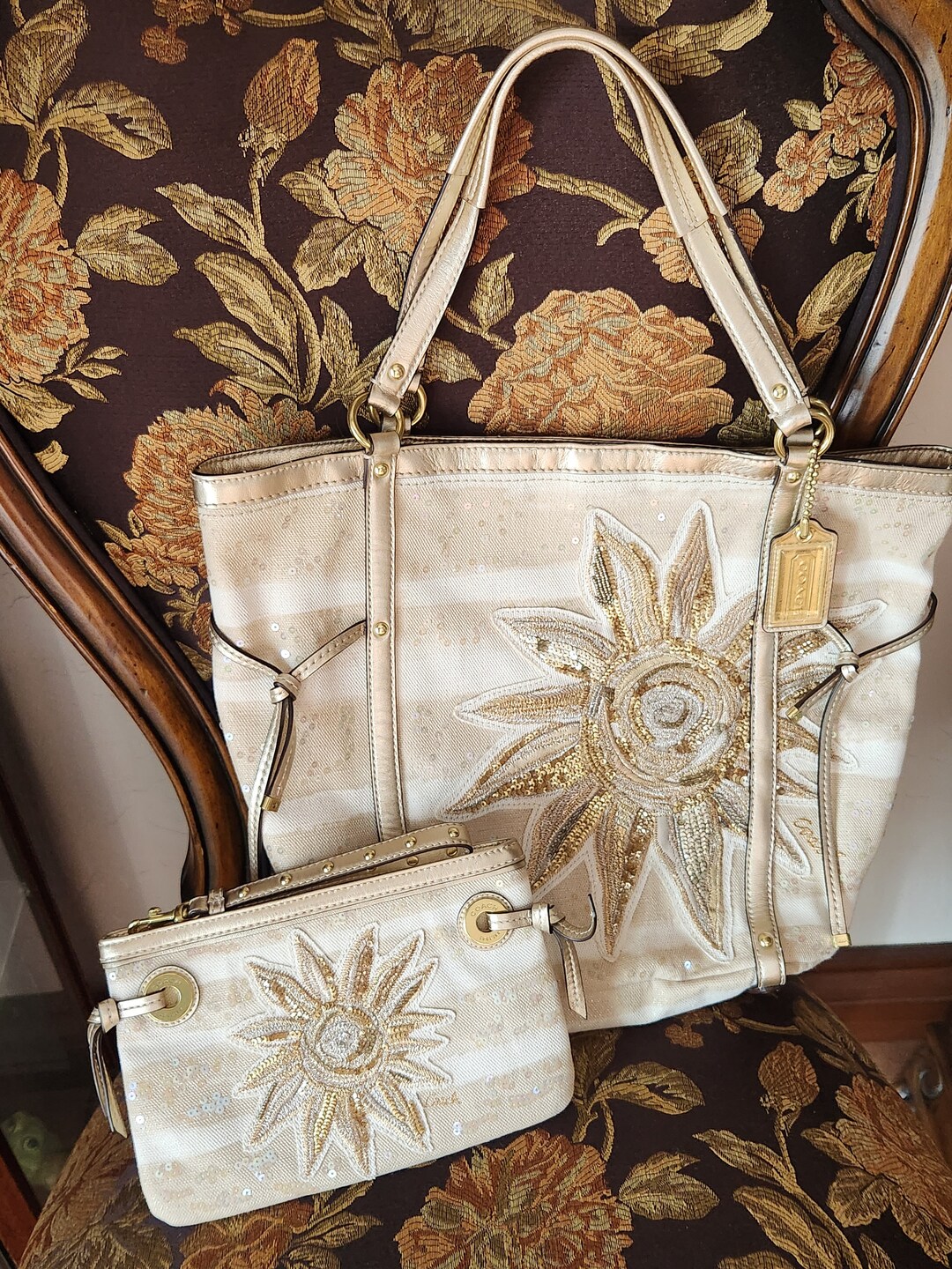 Coach Large Gold Sunflower and Seashell Handbag Purse With Matching ...