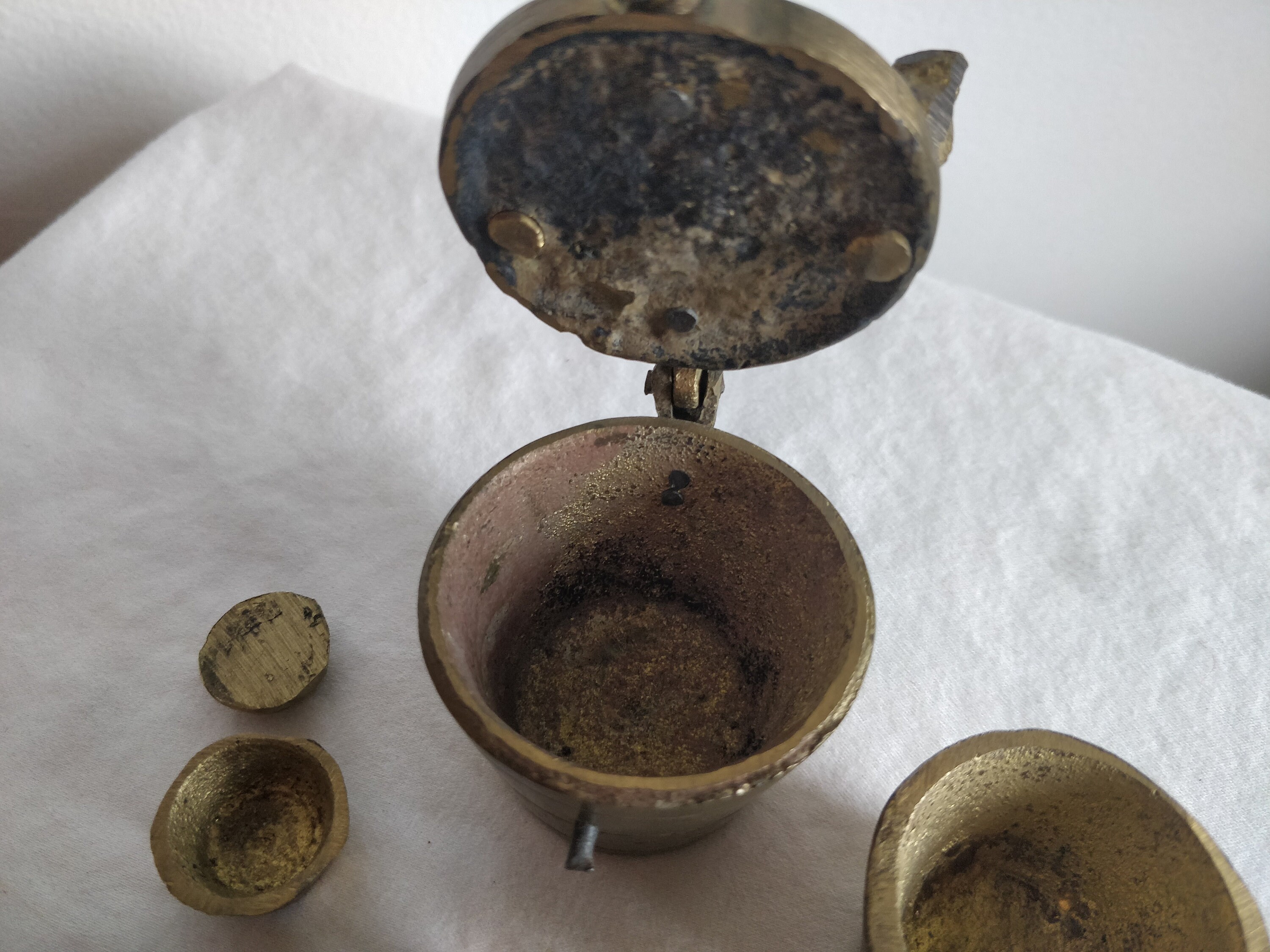 SCALE | Antique Brass Apothecary Nested Weights - Etsy