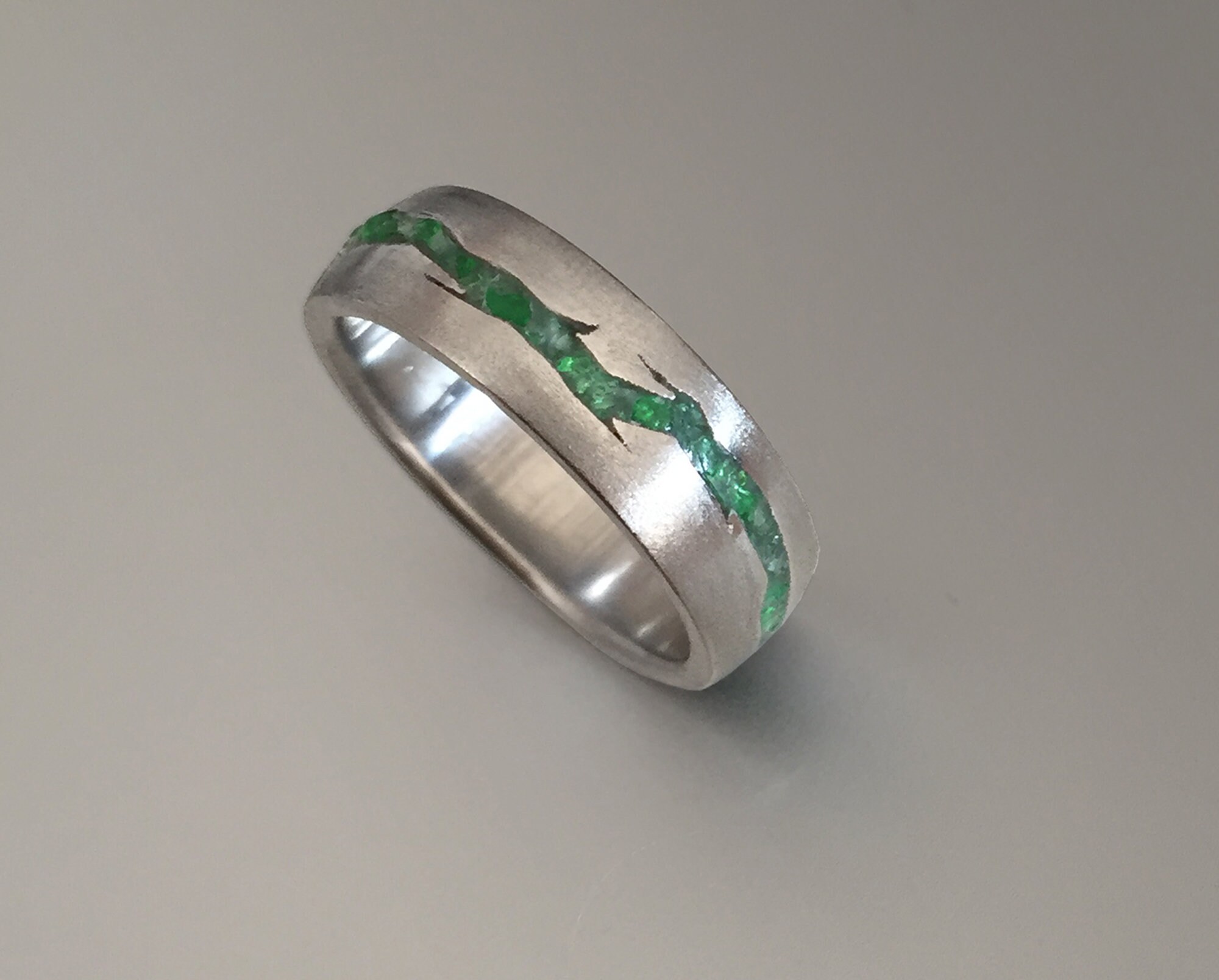 Cracked 3D Printed Titanium Gem Inlay Ring - Etsy