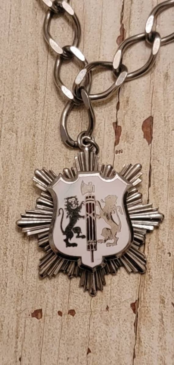 Vintage medallion necklace lion - Gem