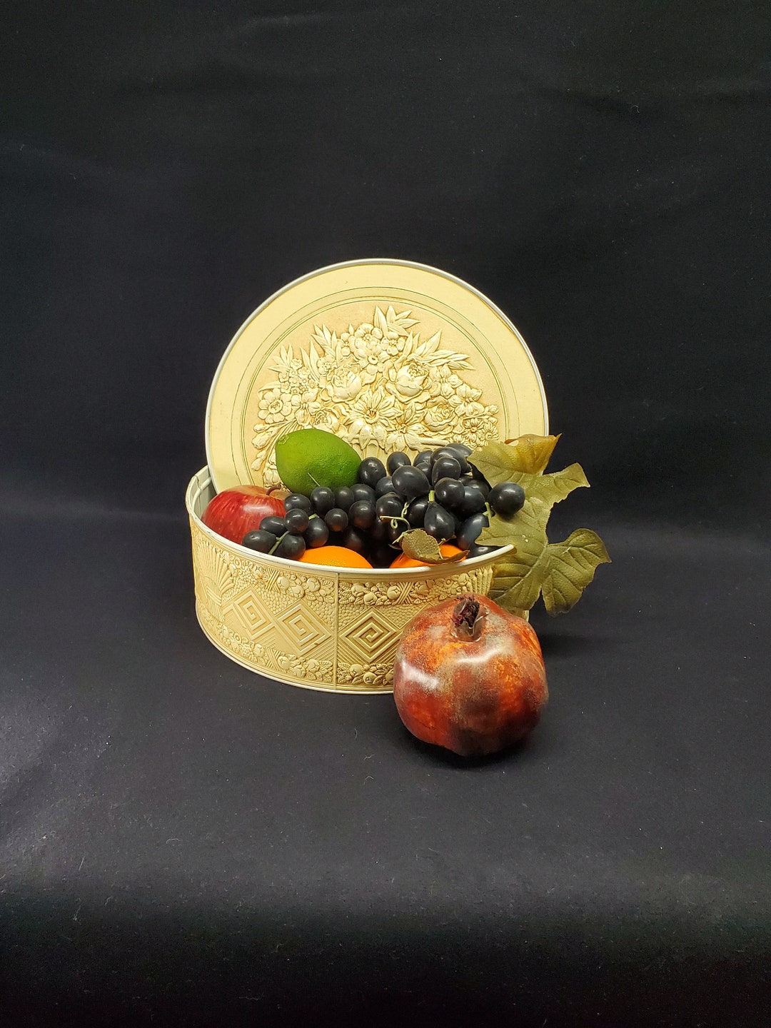 Metal Tin Smith Crafted Chicago Cookie Embossed Floral Wheat Round. - Etsy