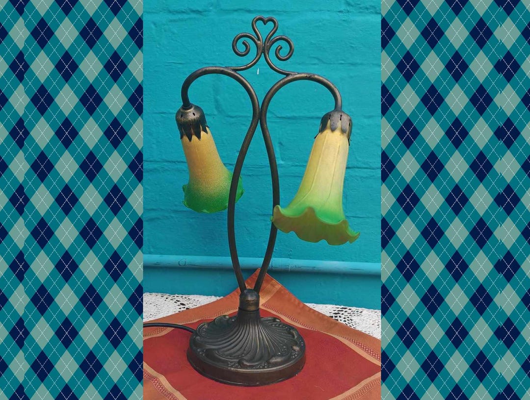 Tiffany Style Lily Lamp, Stained Glass Flower Accent Light - Etsy