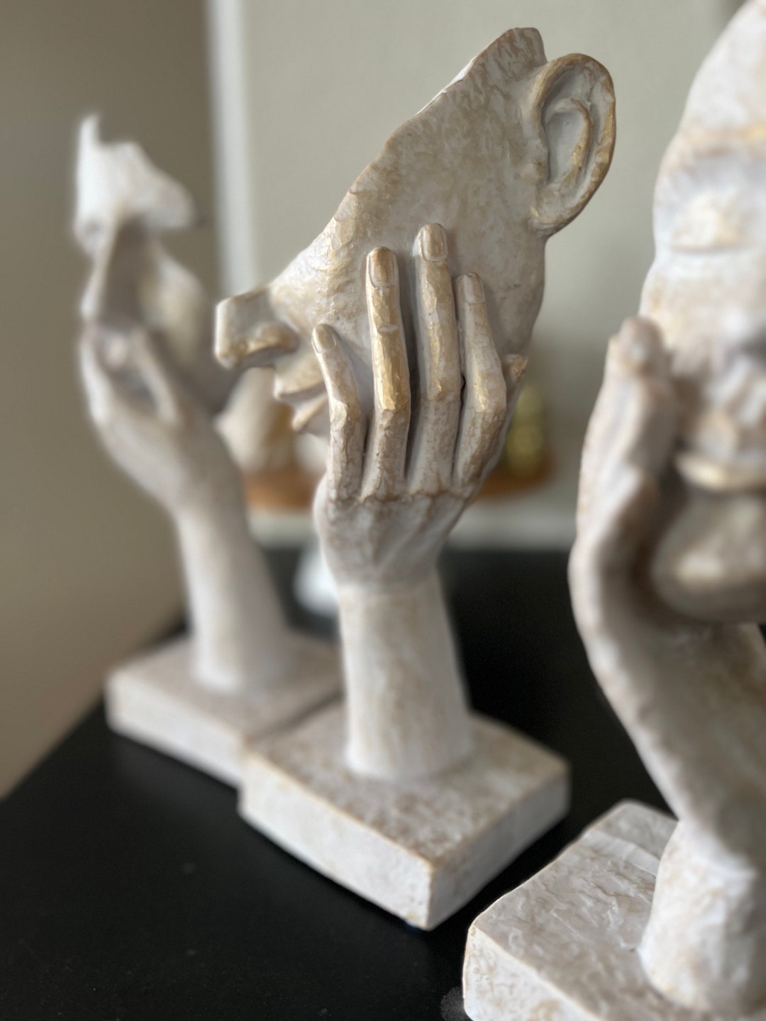 Creative Abstract Decor Statue Face & Hand Statues and Sculptures Home ...