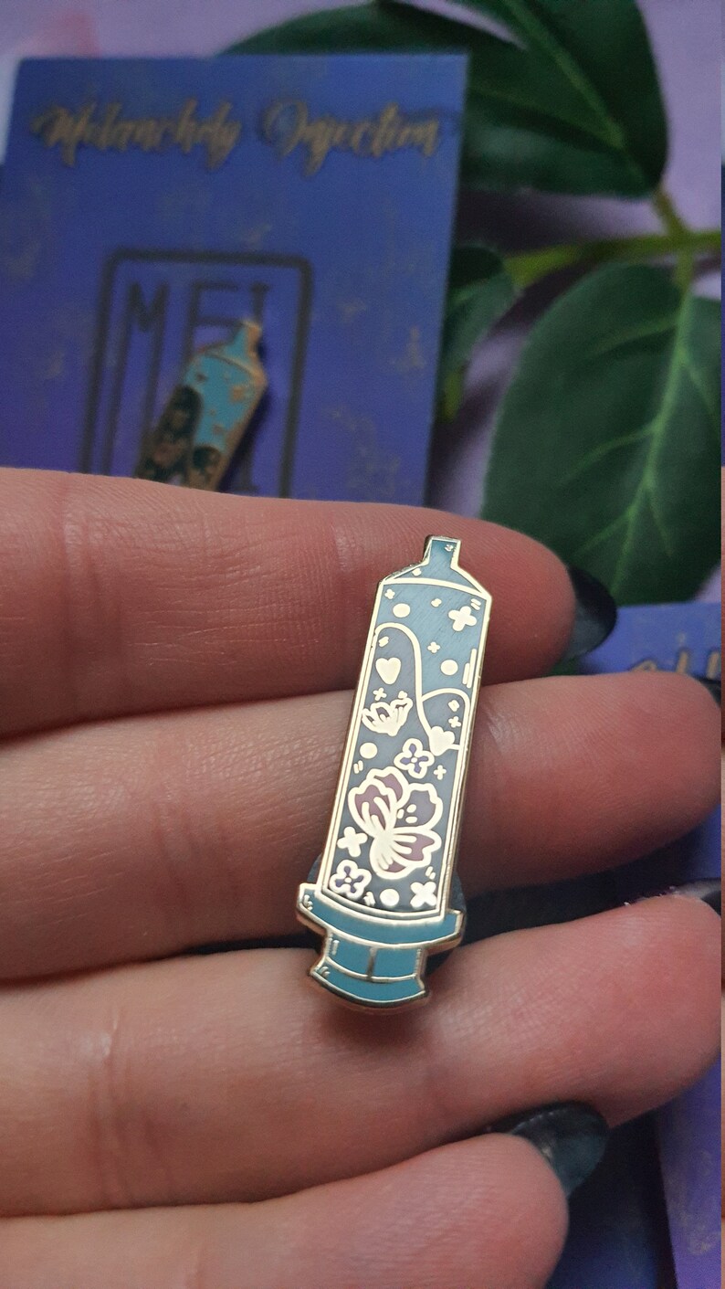 Syringe Pin Enamel Pin Syringe Syringe Pin Flowers Vaccinated Pin ...