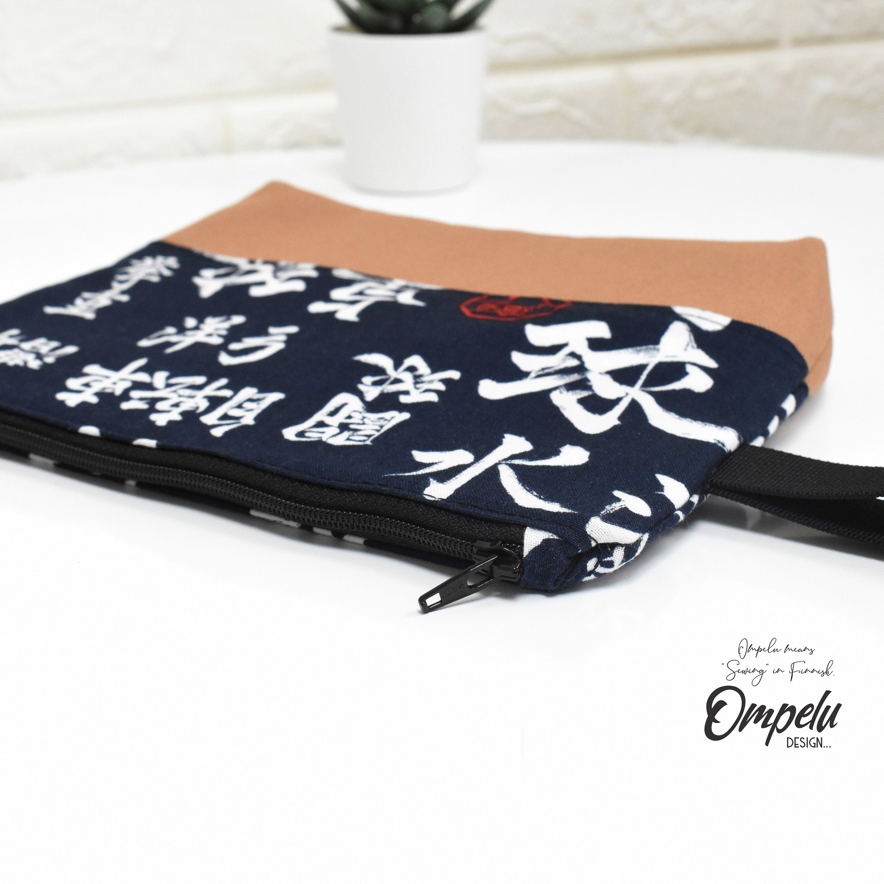Handmade Japanese Calligraphy Padded Large Make-up Pouch/bag - Etsy