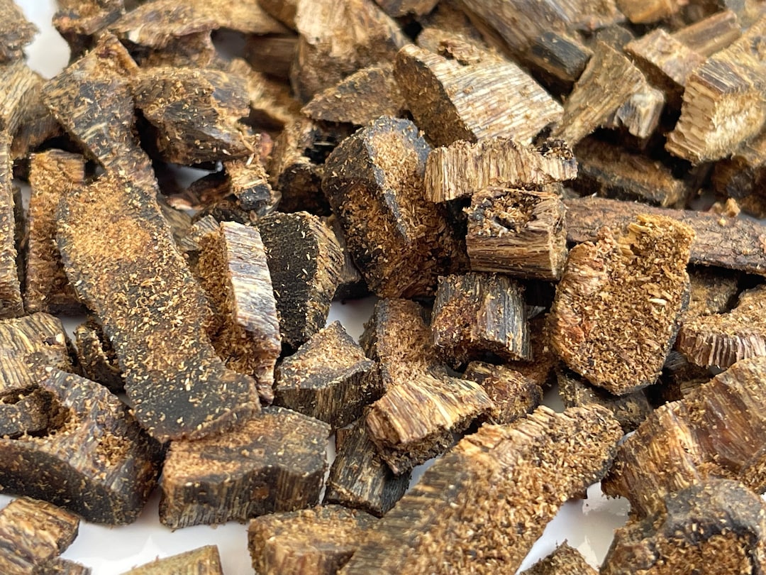 Hainan Cultivated Green Kinam Oud Wood Chips - Etsy UK