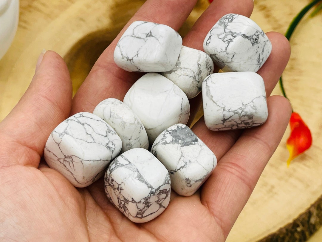 White Howlite Tumbled Stones, Polished Howlite Pocket Gemstones - Etsy