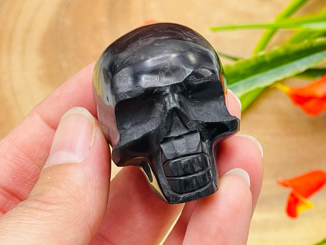 Shungite Crystal Skull With Realistic Details, Healing Crystal Fine Art Sculpture 1.5" & 2" - Etsy