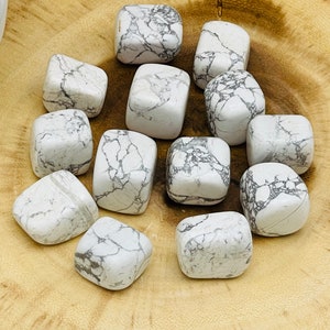 White Howlite Tumbled Stones, Polished Howlite Pocket Gemstones - Etsy
