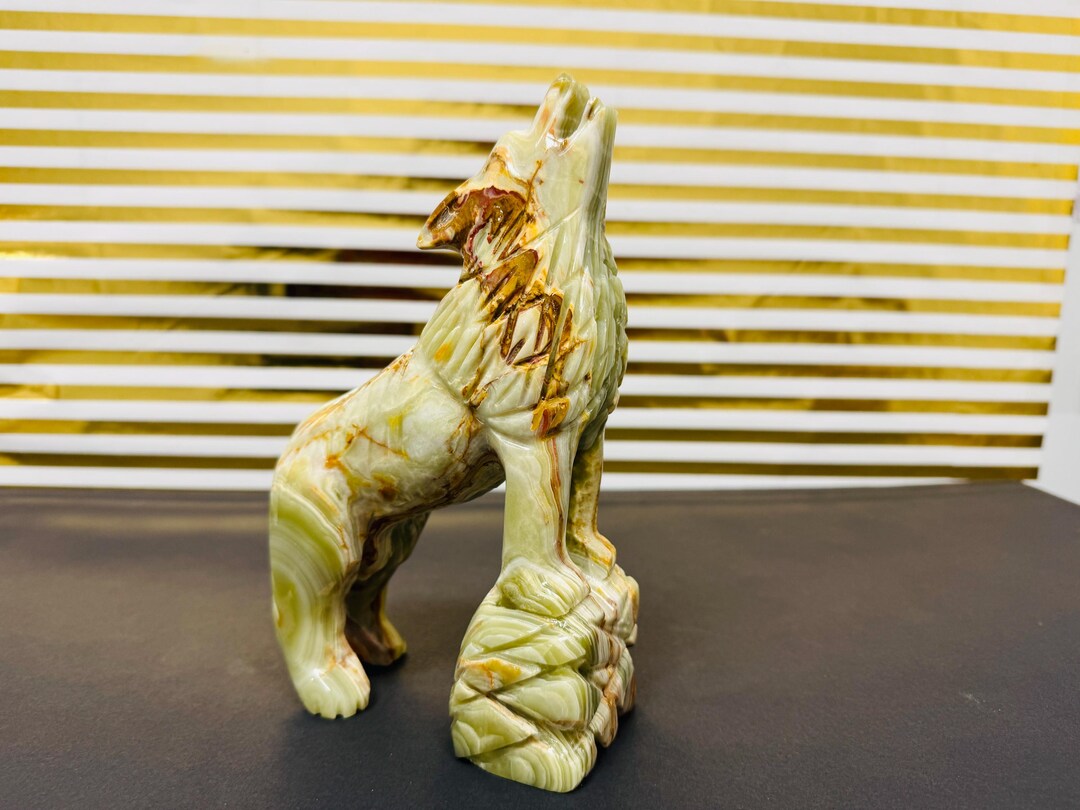 Onyx Howling Wolf Figurine, Crystal Carving Spirit Animal, Standing ...