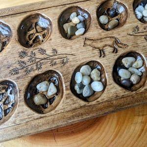 Wood & Stone Bear Print Mancala Board // Forest Mancala Game Board - Etsy