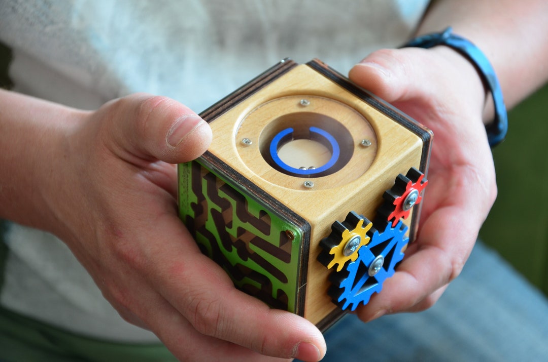 Alzheimer Dementia Gift, Busy Cube for Elderly, Fidget Toy for Adult ...