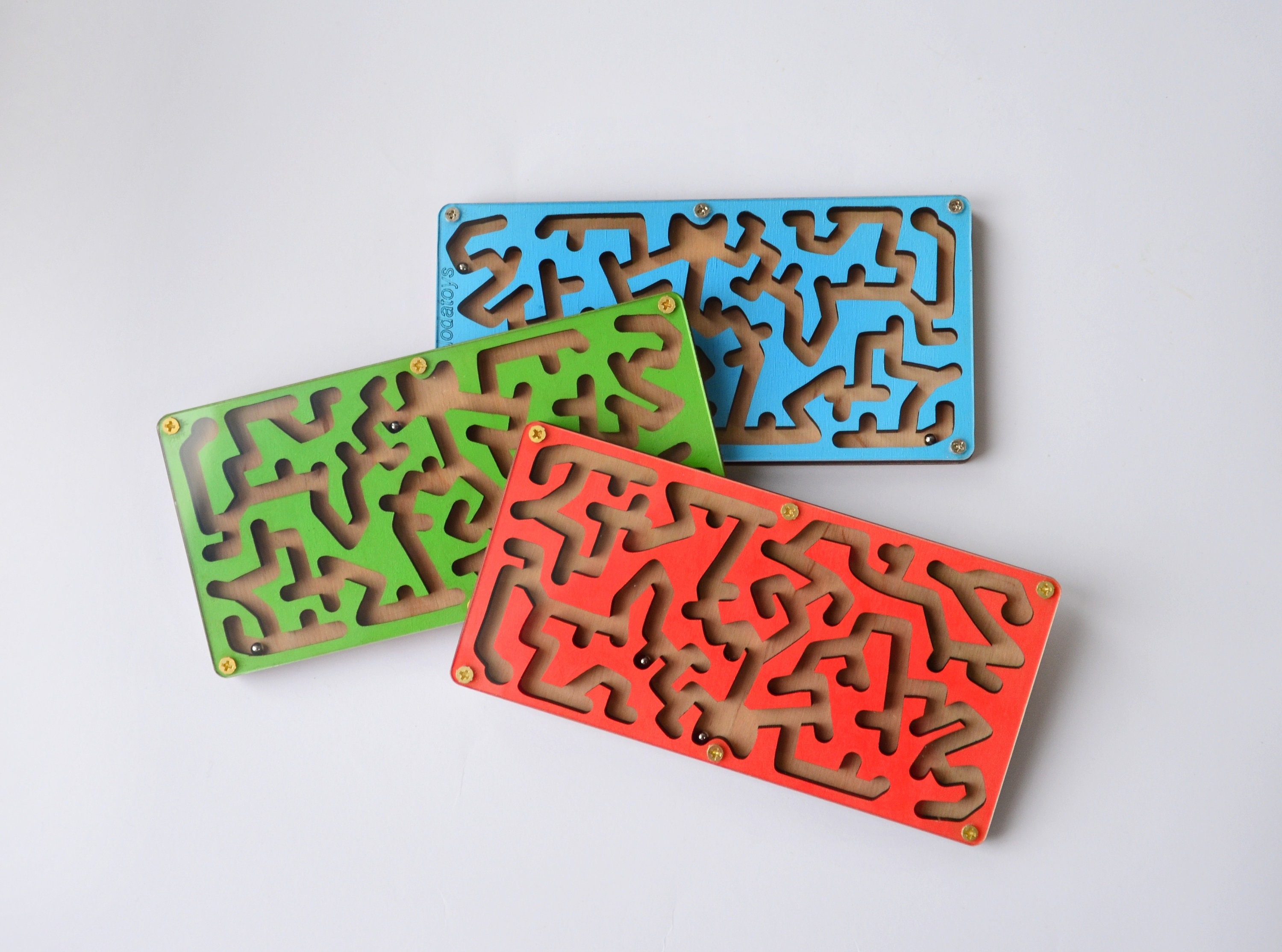 Red Maze Game