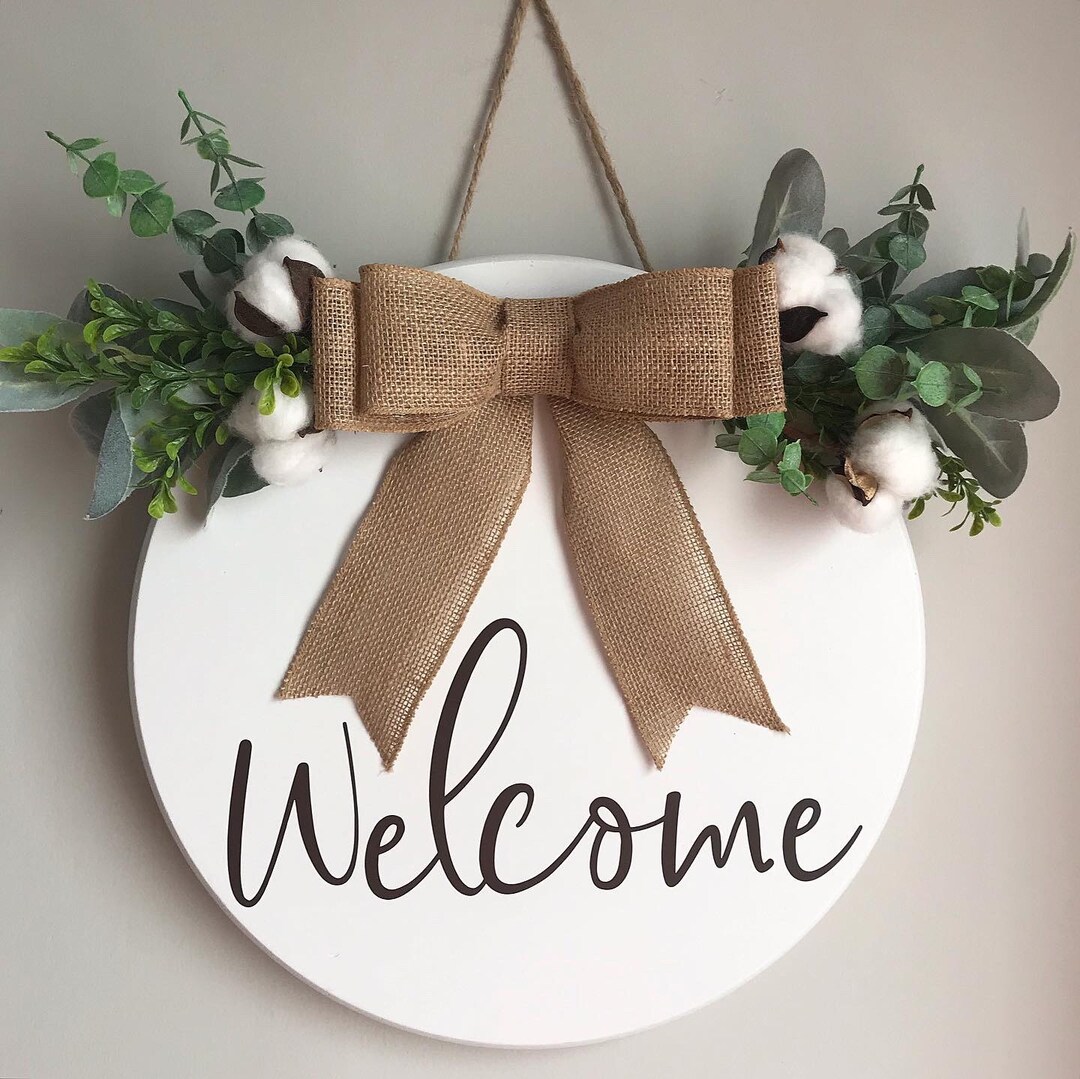 Personalized Welcome Door Hanger: Wood Round, Burlap Bow - Etsy