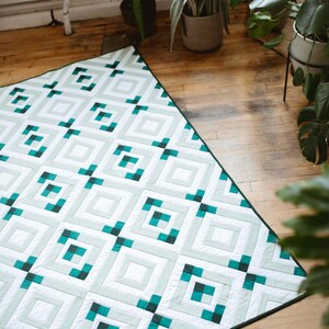 Crest Quilt Pattern - Etsy