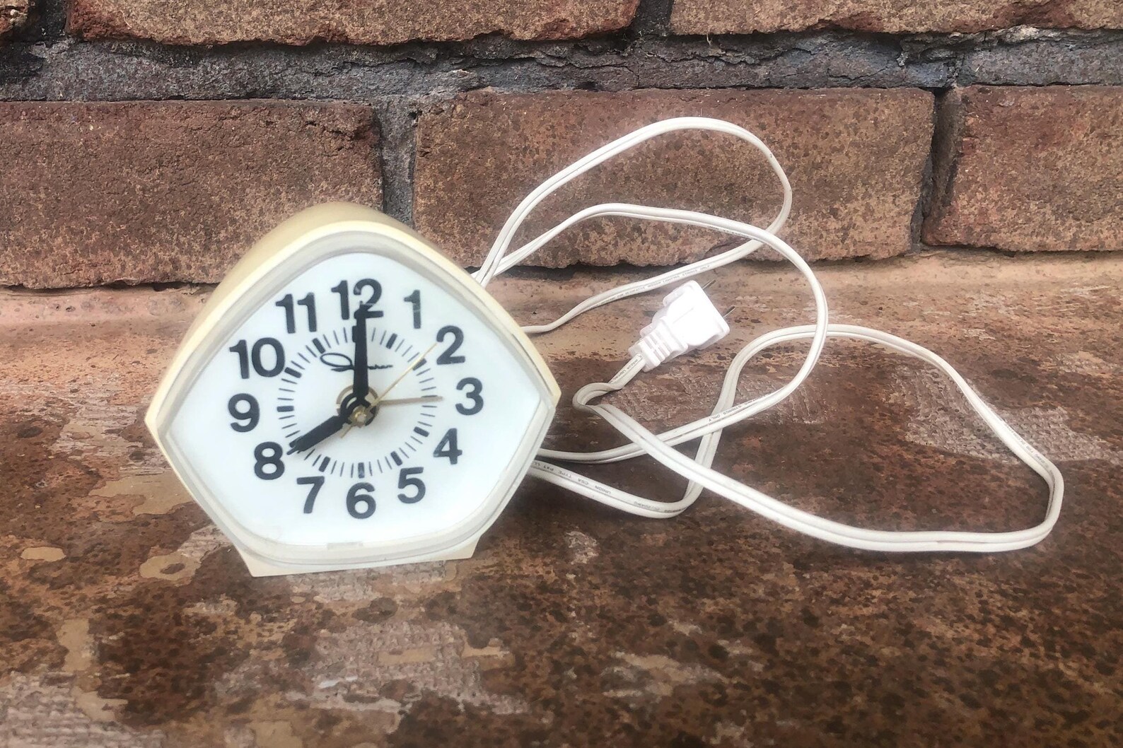 Vintage Electric Alarm Clock, Plug in Clock, Ingraham, Bedroom Clock ...