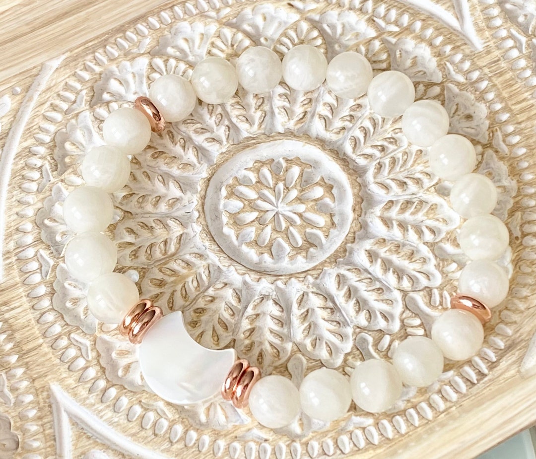 Moonstone Crystal Beaded Bracelet, Calming and Soothing Energy - 6mm ...