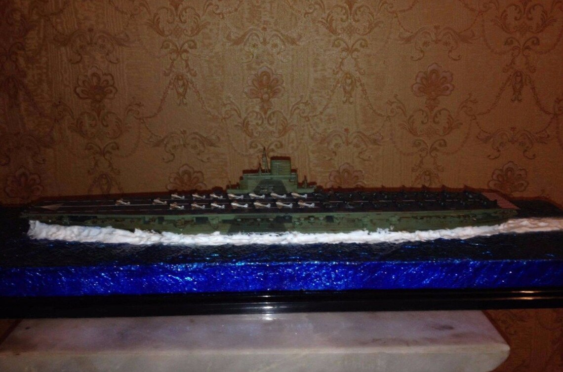 Japan Navy WW2 Shinano Carrier Class Model With Diorama - Etsy