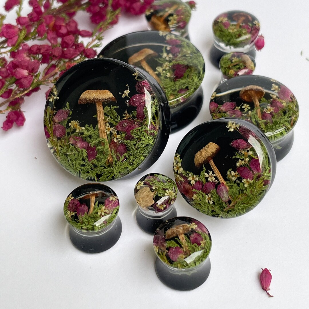 Handmade Mushroom Plugs: Real Moss and Flower Inclusions - Etsy