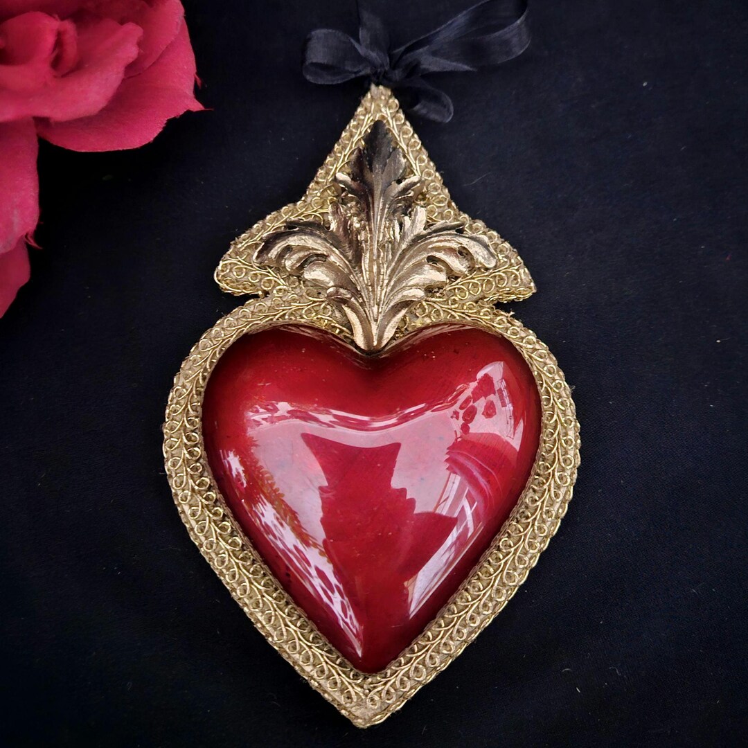 Red Heart With Gold Flourish on a Gold Wall Hanging Plaque, Gothic Art ...