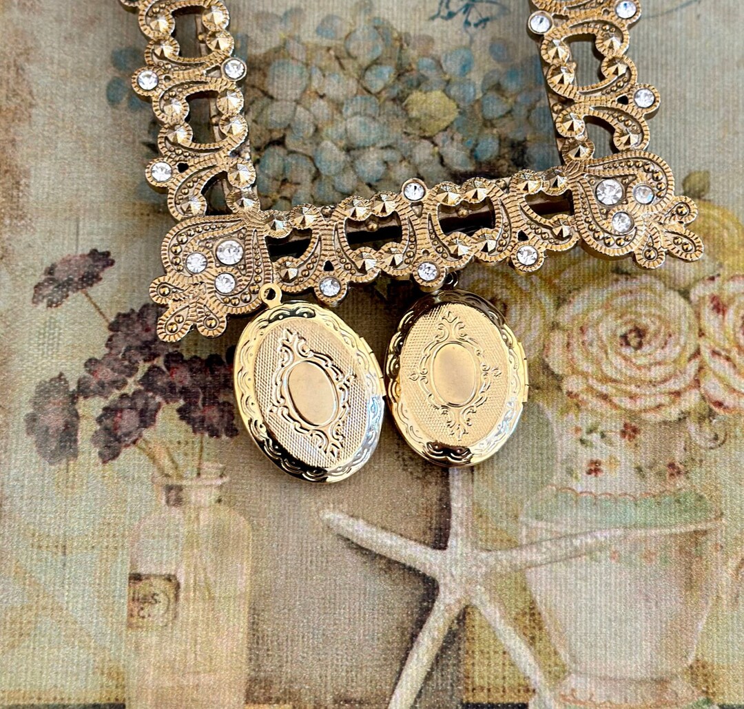 Vintage Brass Locket, Shabby Chic Gold Oval Loket, Victorian Locket ...