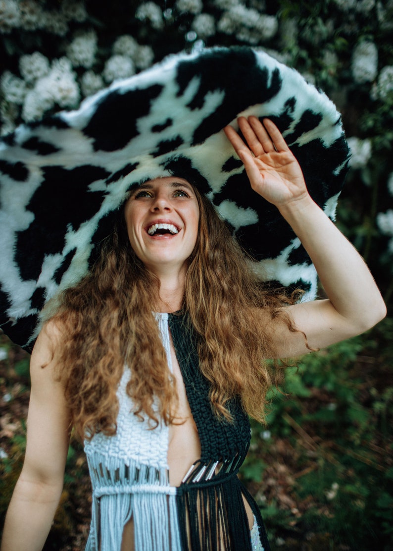 The Kala Fur Large Sun Hat - Rave Outfit - Festival Fashion ...