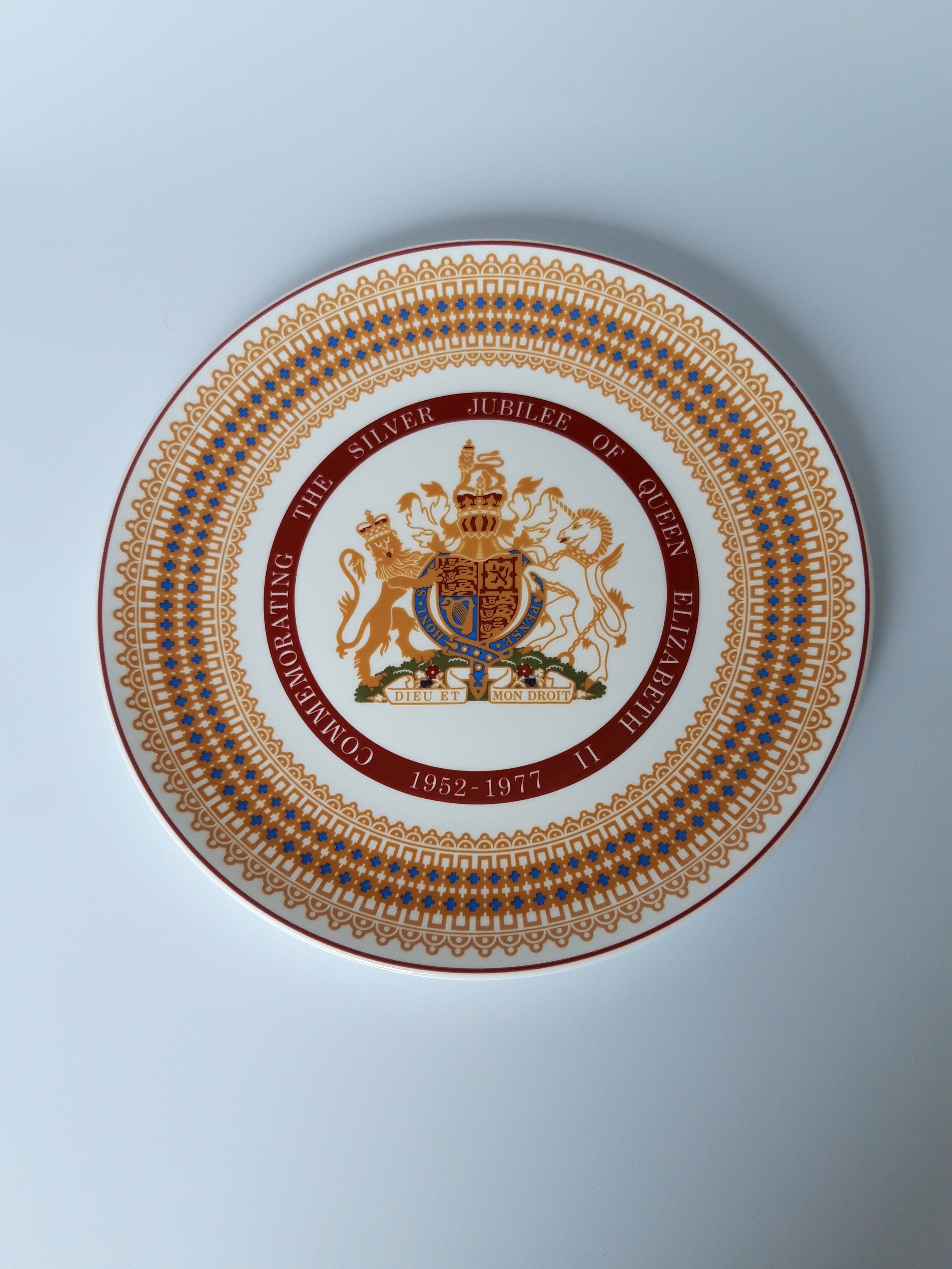 Queen Elizabeth II Commemorative Jubilee Plate - Etsy