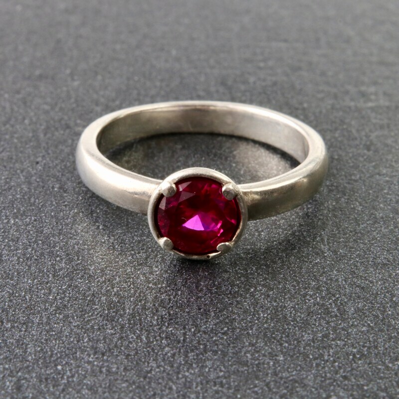 Small Ruby Ring - Etsy