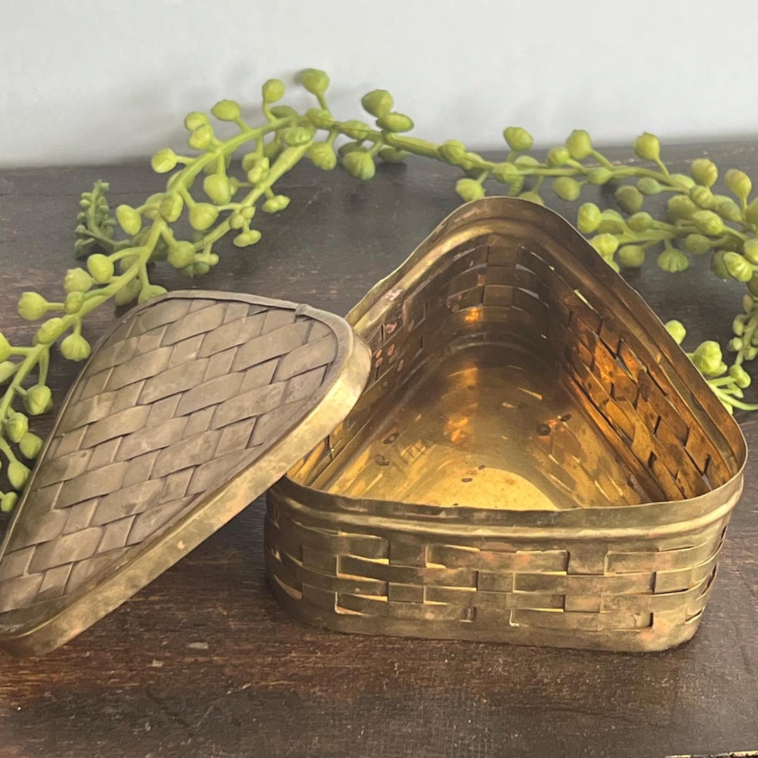 Vintage Brass Lidded Trinket Box – Unique Triangle Shaped Woven Basket ...