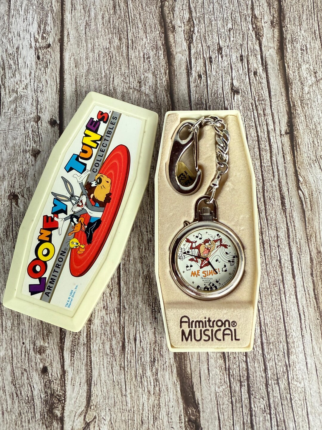 Vintage Looney Tunes Taz Pocket Watch: Armitron Collectible, Plays ...